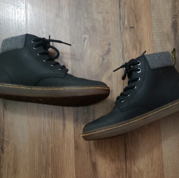 Dr. Martens | Shoes | Dr Martens Maelly Padded Collar Black Leather ...